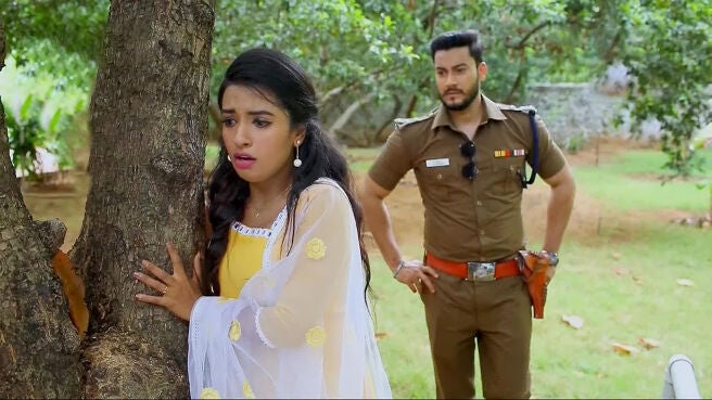 Watch Gayathri Has Visions Video Online(HD) On JioCinema