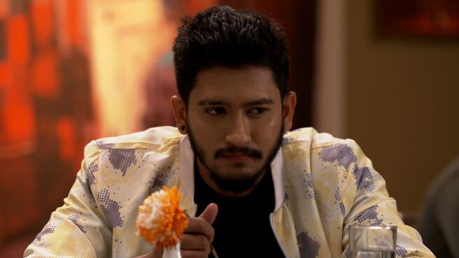 Watch Pherari Mon Season 1 Episode 59 : Agni Traps Tulsi At A Resturant ...