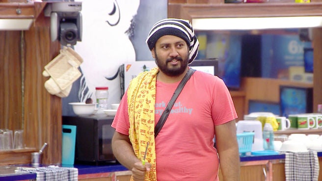 Watch Sameer Makes An Observation Video Online(HD) On JioCinema