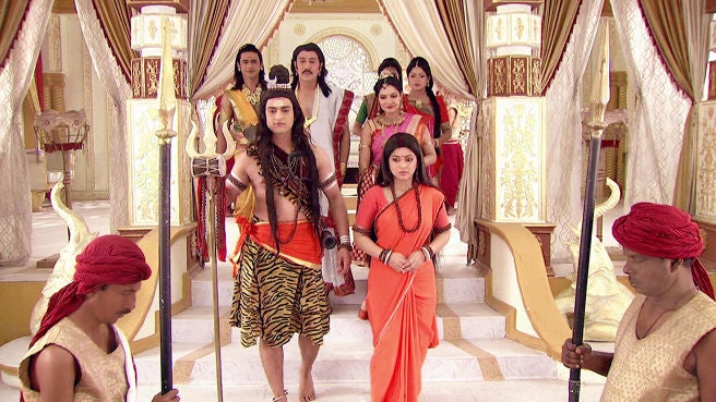 Watch Maa Durga Season 1 Episode 352 : Parvati Decides To Move To Mount ...