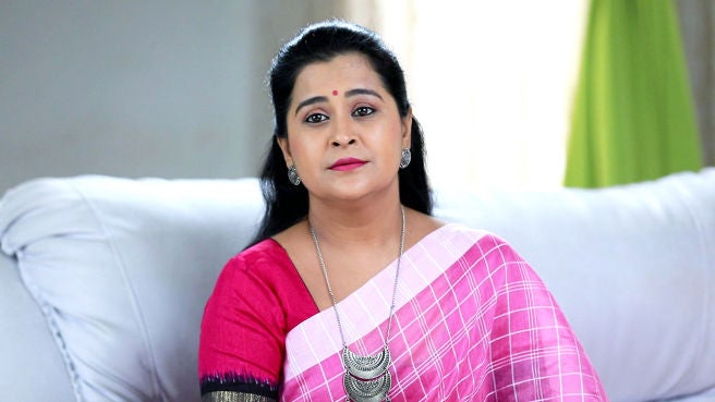 Watch Mithuna Rashi Season 1 Episode 322 : Girija Stays Determined ...