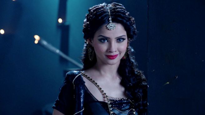 Watch Naagini Season 1 Episode 14 : Will Shreya's Plan Work? - Watch ...