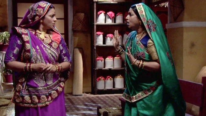 Watch Neelambari Season 1 Episode 102 : Neelambari Battles Her ...