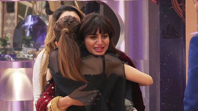 Watch Arshi Bids Farewell Video Onlinehd On Jiocinema