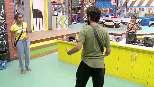 Watch Vasuki-Priyanka's Funny Rehearsals Video Online(HD) On JioCinema