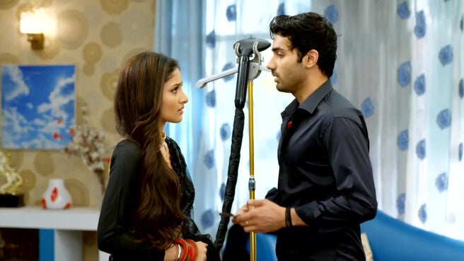 Watch Parineet Questions Rajeev Video Online(HD) On JioCinema Watch Parineet Questions Rajeev Video Online(HD) On JioCinema