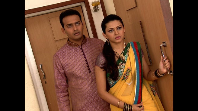 Watch Asava Sundar Swapnancha Bangla Season 1 Episode 261 : Aarav Looks For Ishvari - Watch Full ...