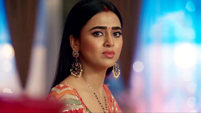 Watch Pratha Learns About The Murderer Video Online(HD) On JioCinema