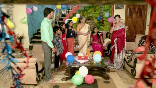 Watch Kinnari Season 1 Episode 447 : A Phone Call Ruins The Party ...