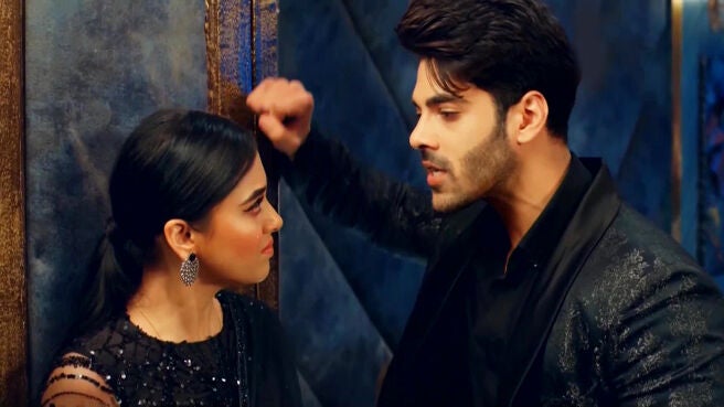 Watch Rishabh Condemns Pratha Video Online(HD) On JioCinema