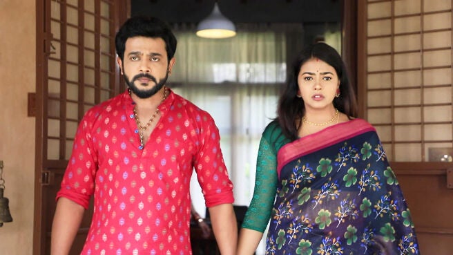 Watch Ginirama Season 1 Episode 583 : Shivaram Protects Mahathi - Watch ...