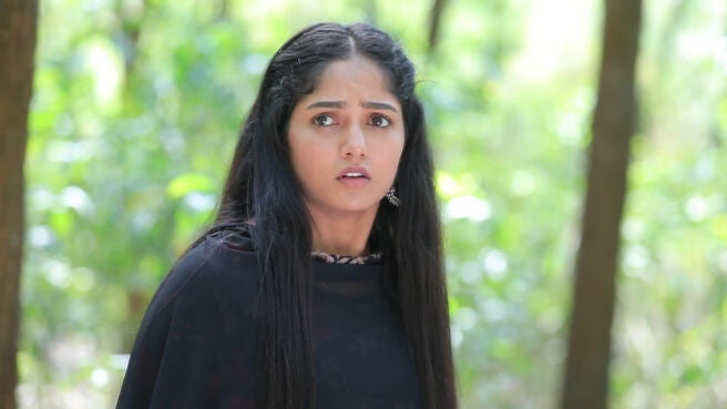 Watch Geetha Season 1 Episode 755 : Geetha Fears The Worst - Watch Full Episode Online(HD) On ...