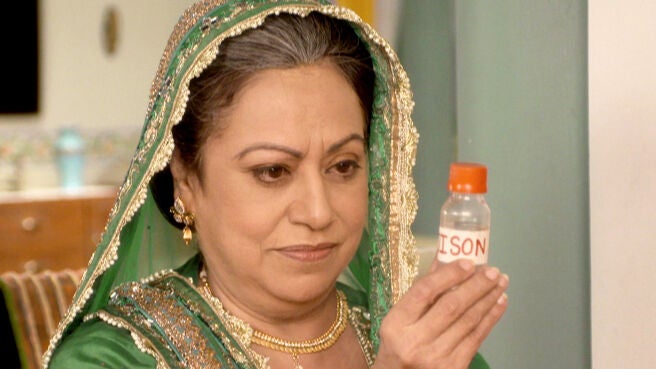 Watch Vaanavil Season 1 Episode 34 : Mahendran's Mother Plans To Kill ...