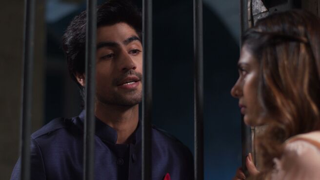 Watch Prema Baraha Season 1 Episode 14 : Roja And Adithya Under Arrest - Watch Full Episode ...