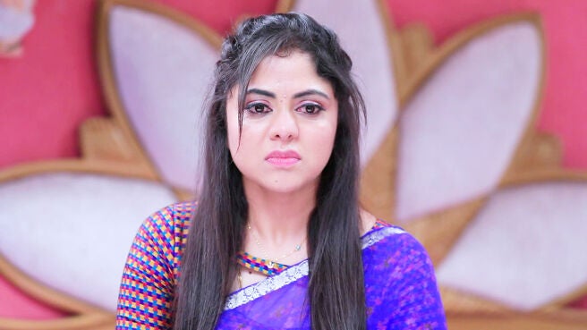 Watch Geetha Season 1 Episode 609 : Bhanumati Grows Nervous - Watch ...