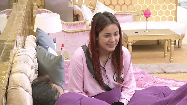 Watch Shehnaz Praises Madhurima! Video Online(HD) On JioCinema