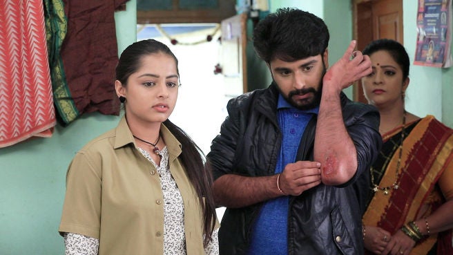 Watch Mithuna Rashi Season 1 Episode 23 : Raashi Brings Samarth Home ...