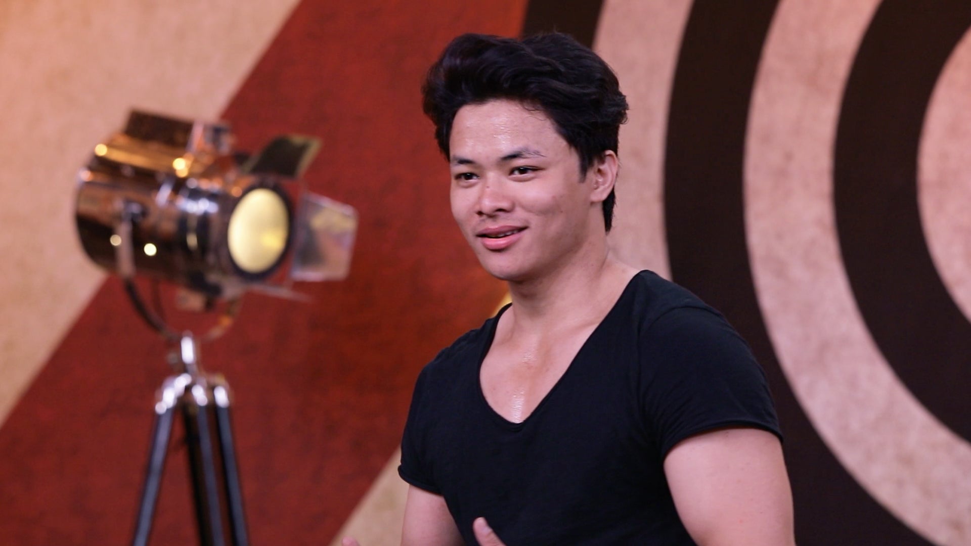 Watch Saarang Dances His Way Into Roadies! Video Online(HD) On JioCinema