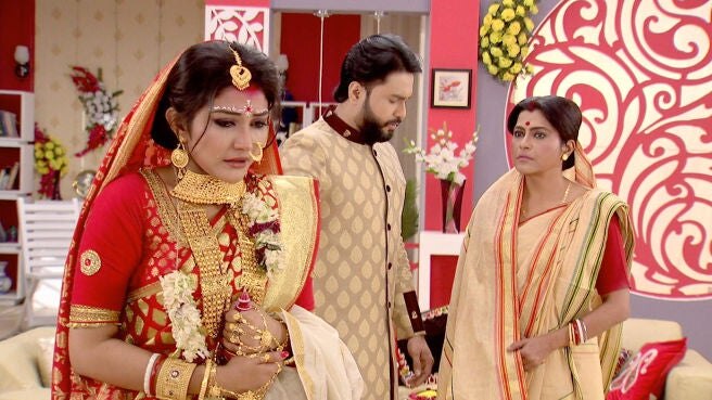 Watch Mukhoser Araley Season 1 Episode 117 : Arko Brings Jhinuk Home ...