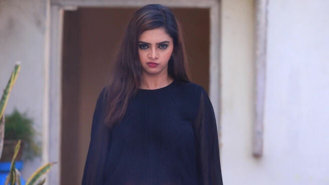 Watch Lakshana Season 1 Episode 233 : Shwetha's Malicious Act - Watch Full Episode Online(HD) On ...