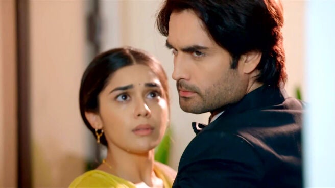 Watch Ranveer Saves Suhani! Video Online(HD) On JioCinema