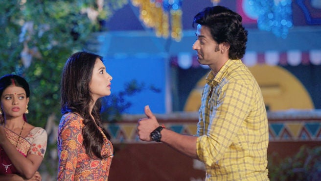 Watch Roop Season 1 Episode 207 : Roop's Behaviour Upsets Ishika ...