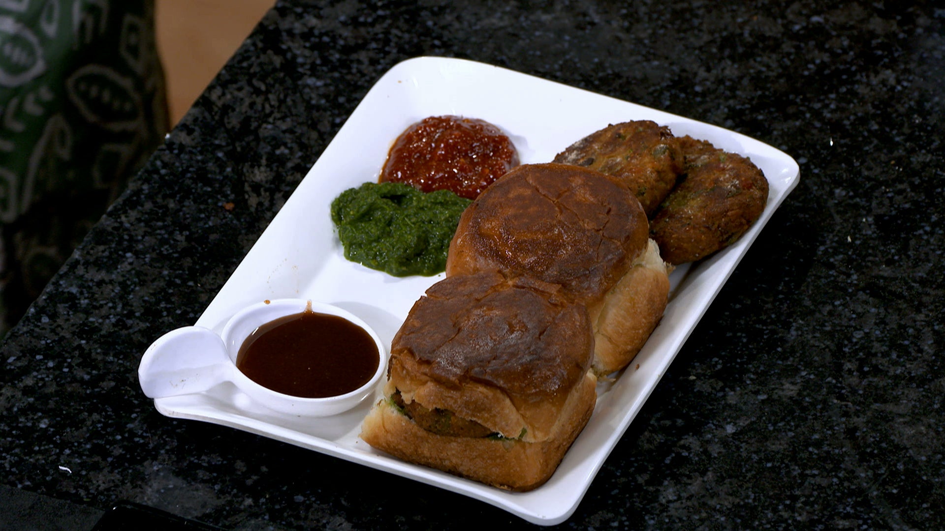 Watch Rasoi Show Season 1 Episode 6044 : Tikki Pav And Palak Sev ...