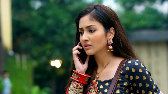 Watch Parineet Learns Appalling News Video Online(HD) On JioCinema