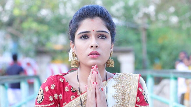 Watch Seetha Vallabha Season 1 Episode 188 : Maithili Begins A Painful Ritual! - Watch Full ...