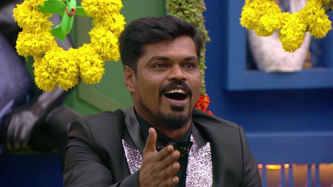 Watch Manju Mocks Divya-Prashanth Video Online(HD) On JioCinema