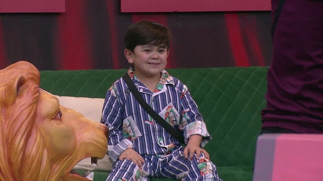 Watch Abdu Gets Entertained! Video Online(HD) On JioCinema