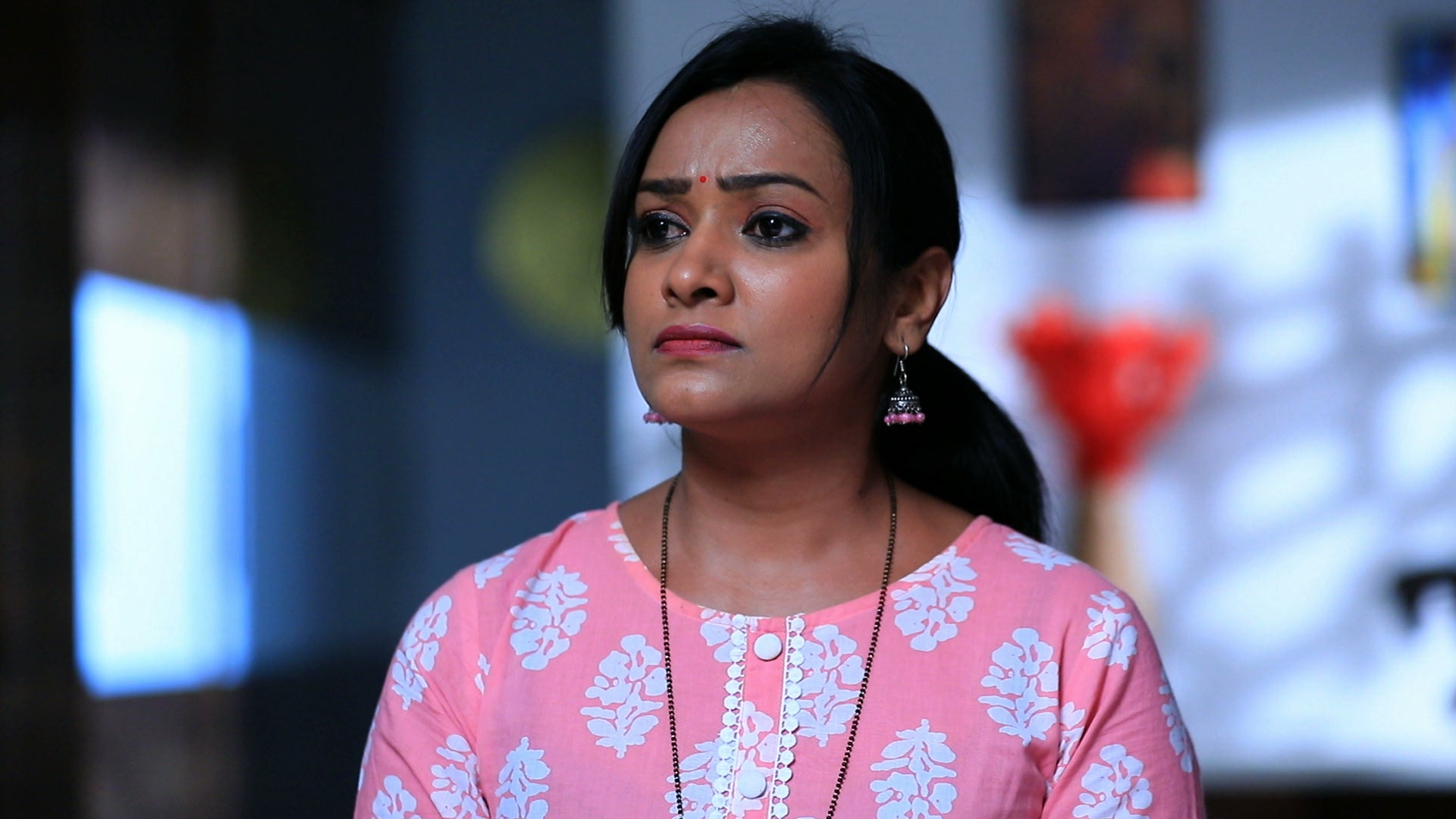 Watch Shantham Papam Season 5 Episode 6 : Sheila Murder Mystery ...