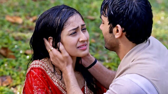 Watch Parineet Is Rescued! Video Online(HD) On JioCinema