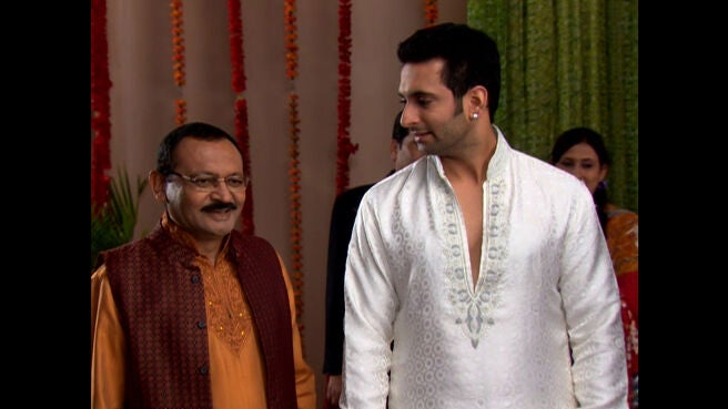 Watch Uttaran Season 1 Episode 825 : Divya Is Shocked After She Learns ...