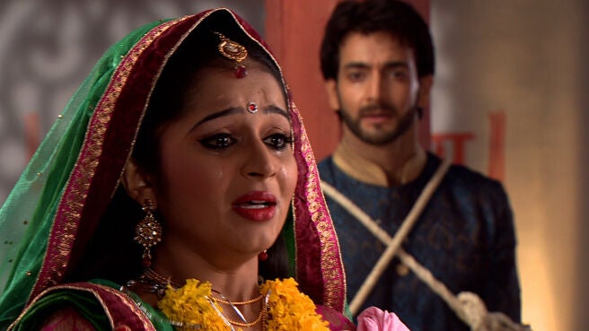 Watch Udaan Season 1 Episode 262 : Kamalnarayan Wants To Punish Arjun ...