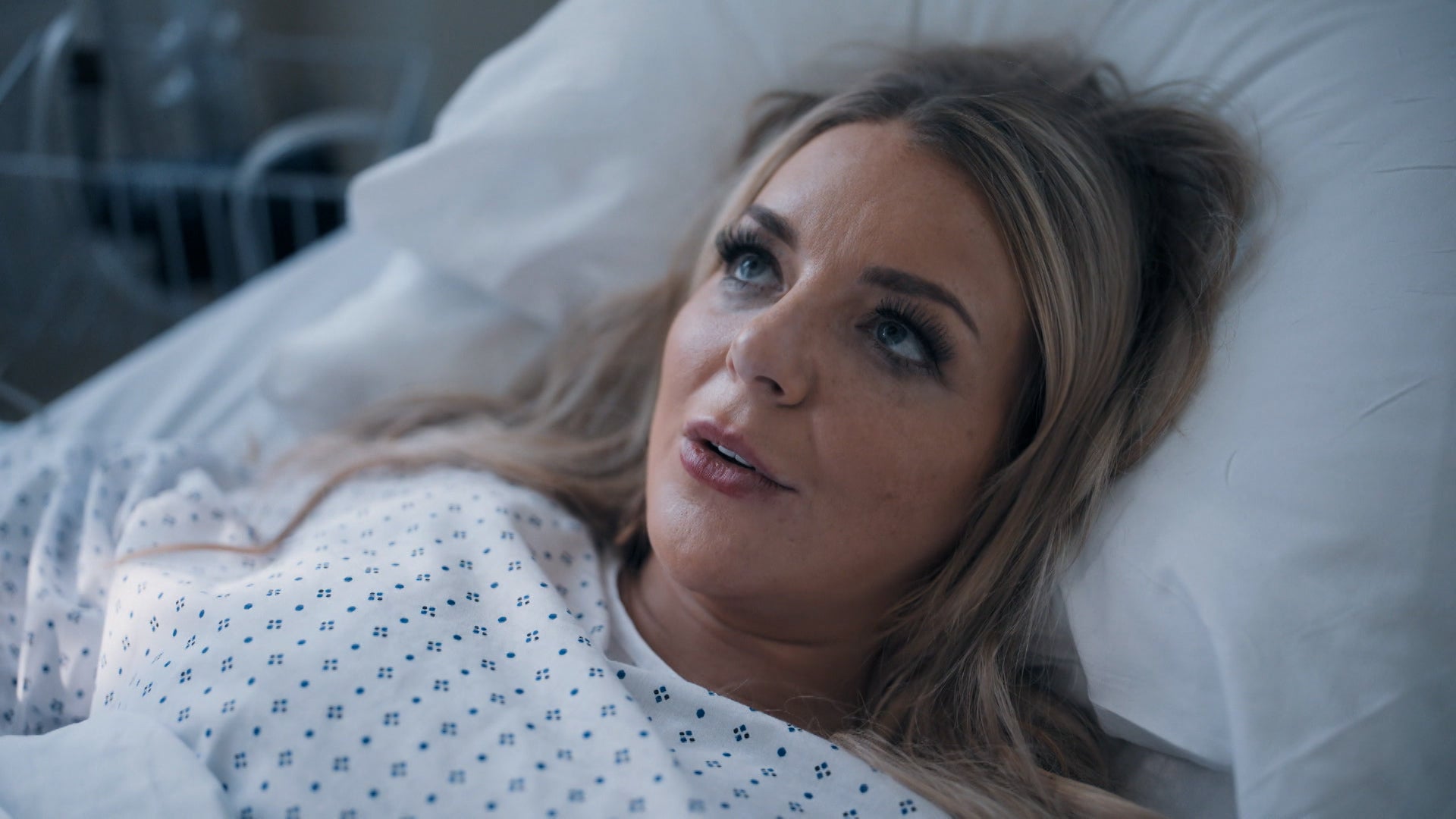 Watch Rosie Molloy Gives Up Everything Season 1 Episode 1 : Episode 1 ...