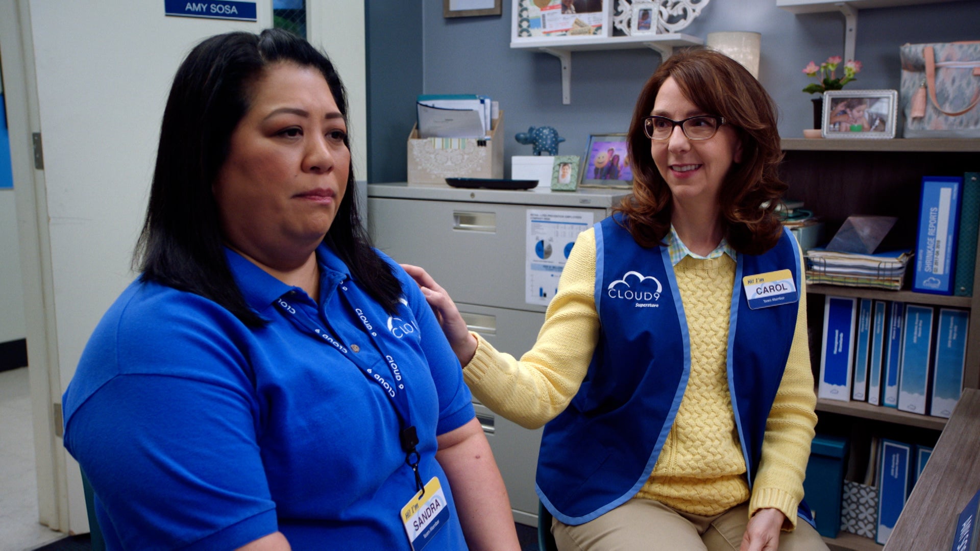 Watch Superstore Season 5 Episode 19 : Carol's Back - Watch Full ... Watch Superstore Season 5 Episode 19 : Carol's Back - Watch Full ...