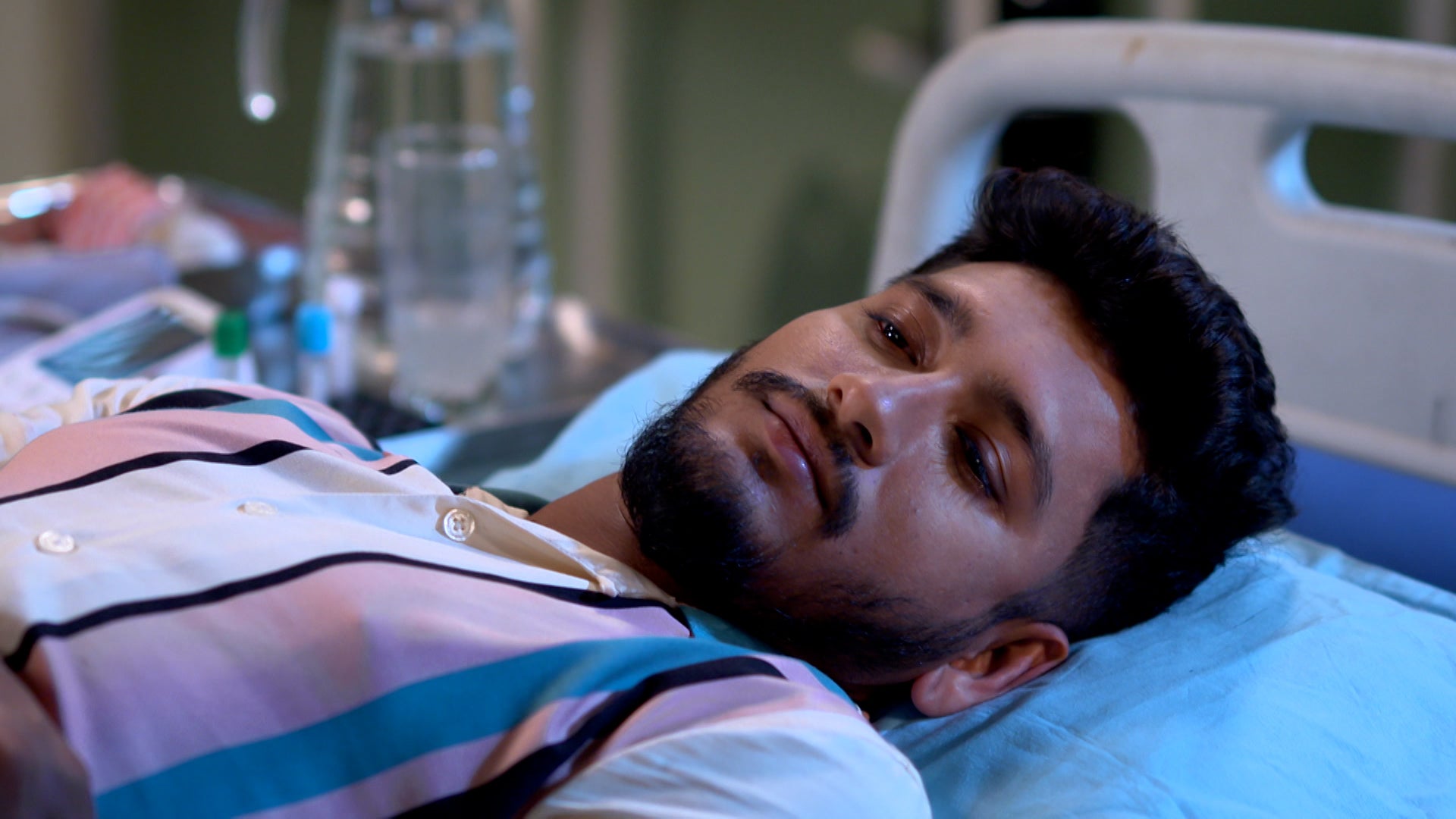 Watch Pherari Mon Season 1 Episode 231 : Agni Gives Blood For Bijoya ...