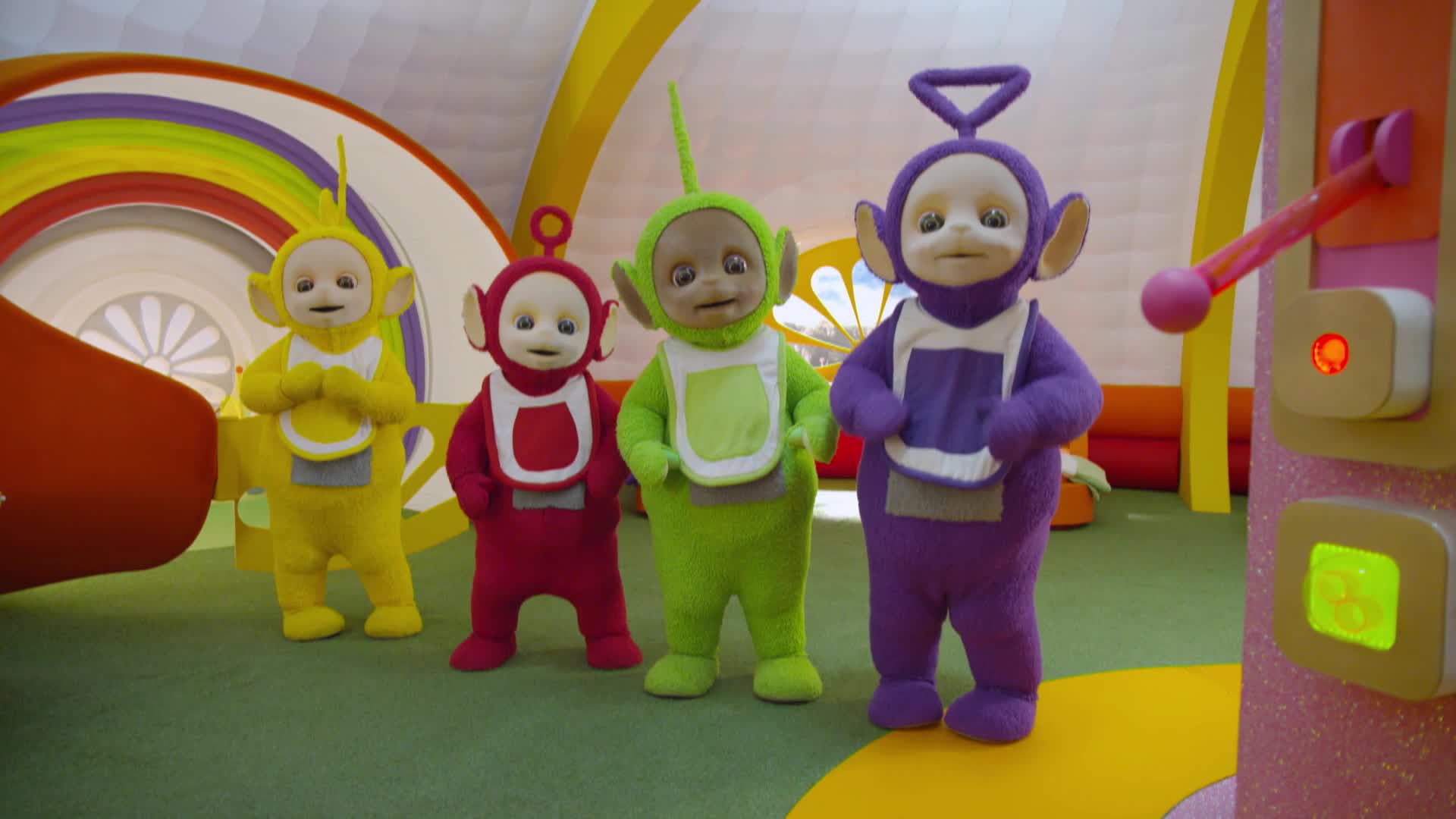 Watch New Teletubbies Season 1 Episode 18 : Messy Fun - Watch Full ...
