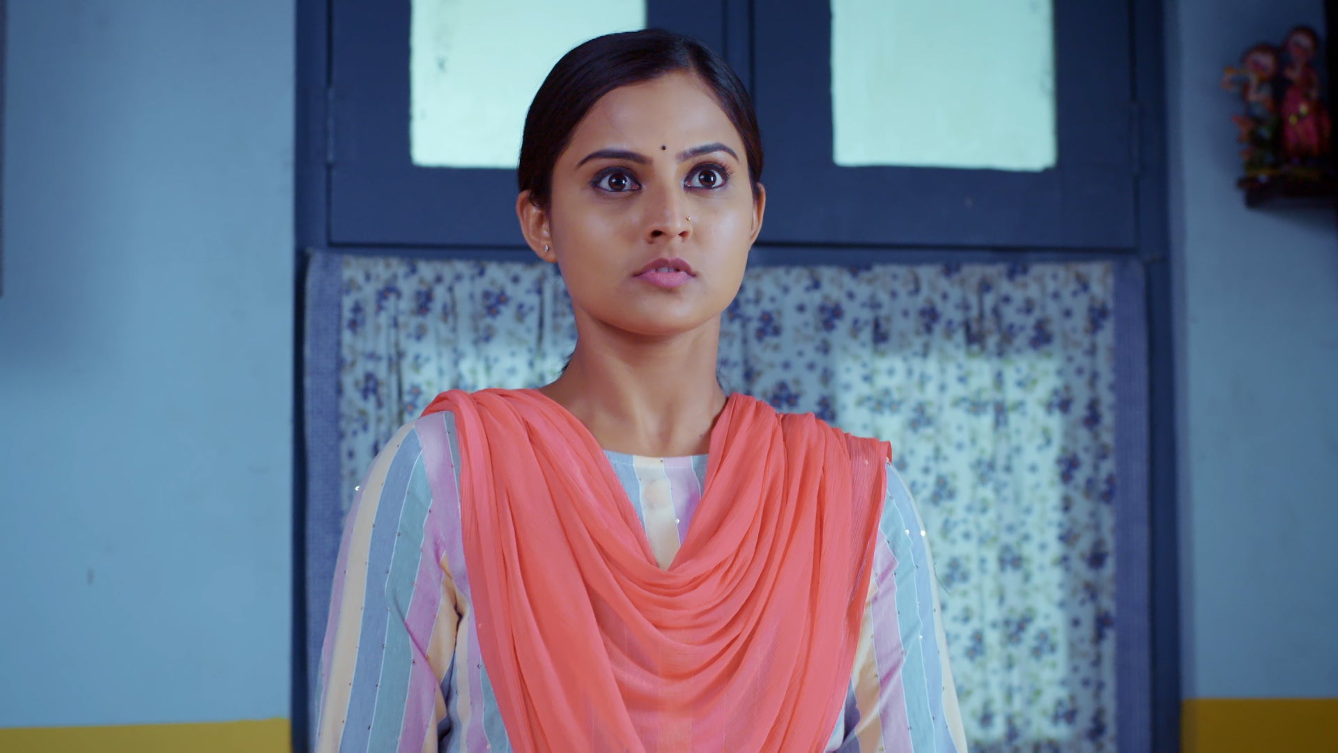 Watch Antarapata Season 1 Episode 71 : Helpless Aradhana! - Watch Full ...