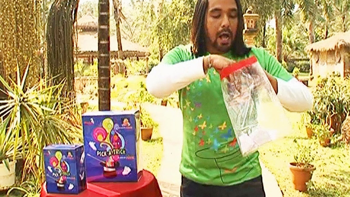 Watch Pick-a-Trick Season 1 Episode 17 : The Coin And Kerchief Trick ...