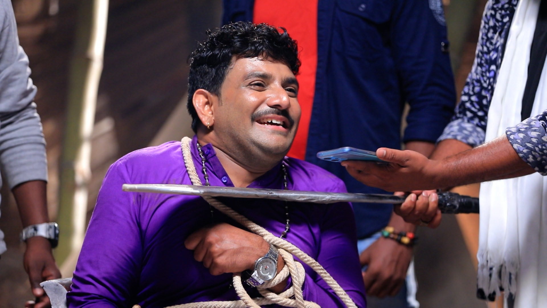 Watch Geetha Season 1 Episode 928 : Sitara Kidnapped - Watch Full ...