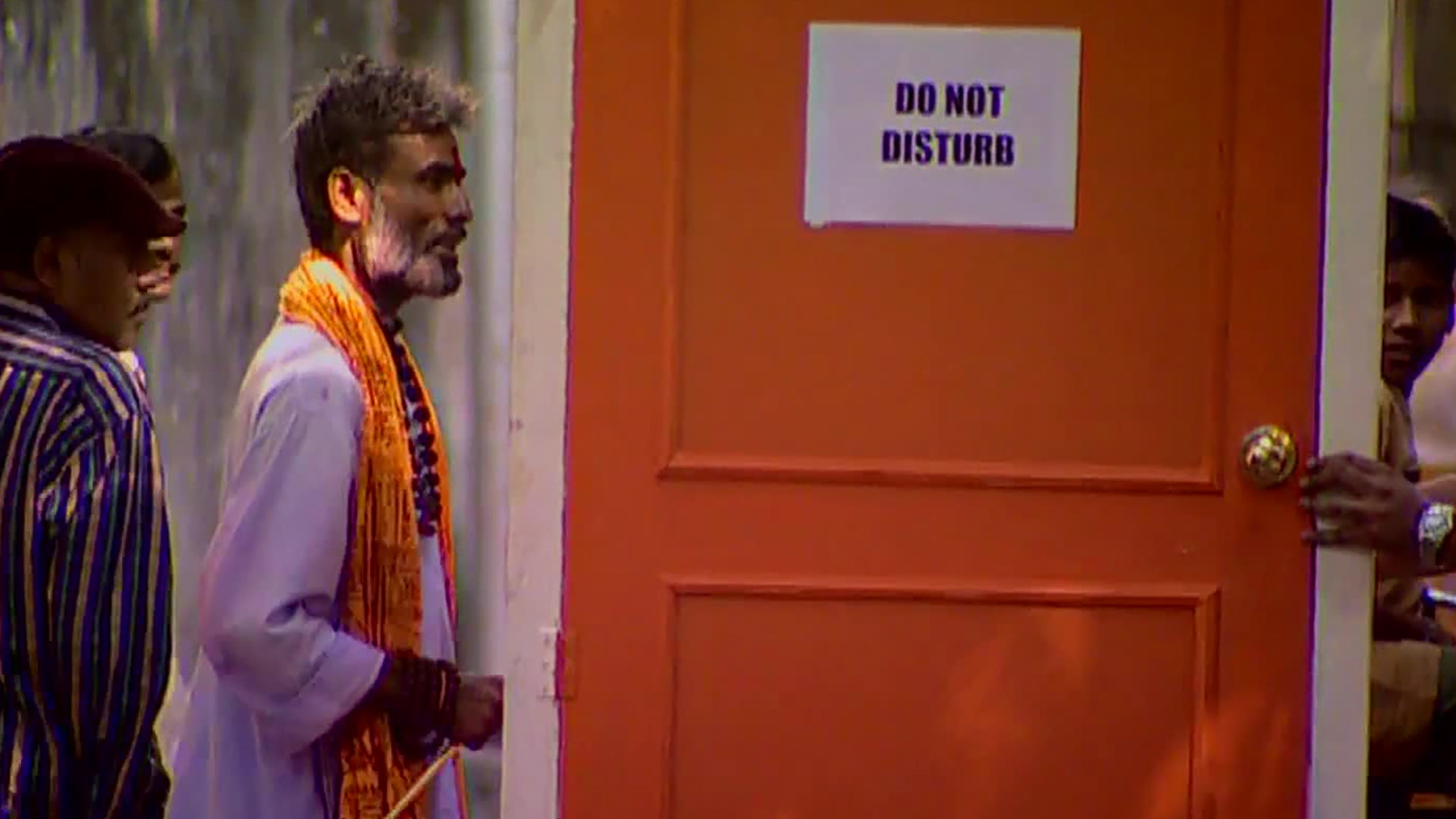 Watch Bakra Season 1 Episode 165 : A Crazy Prank On The Public - Watch ...