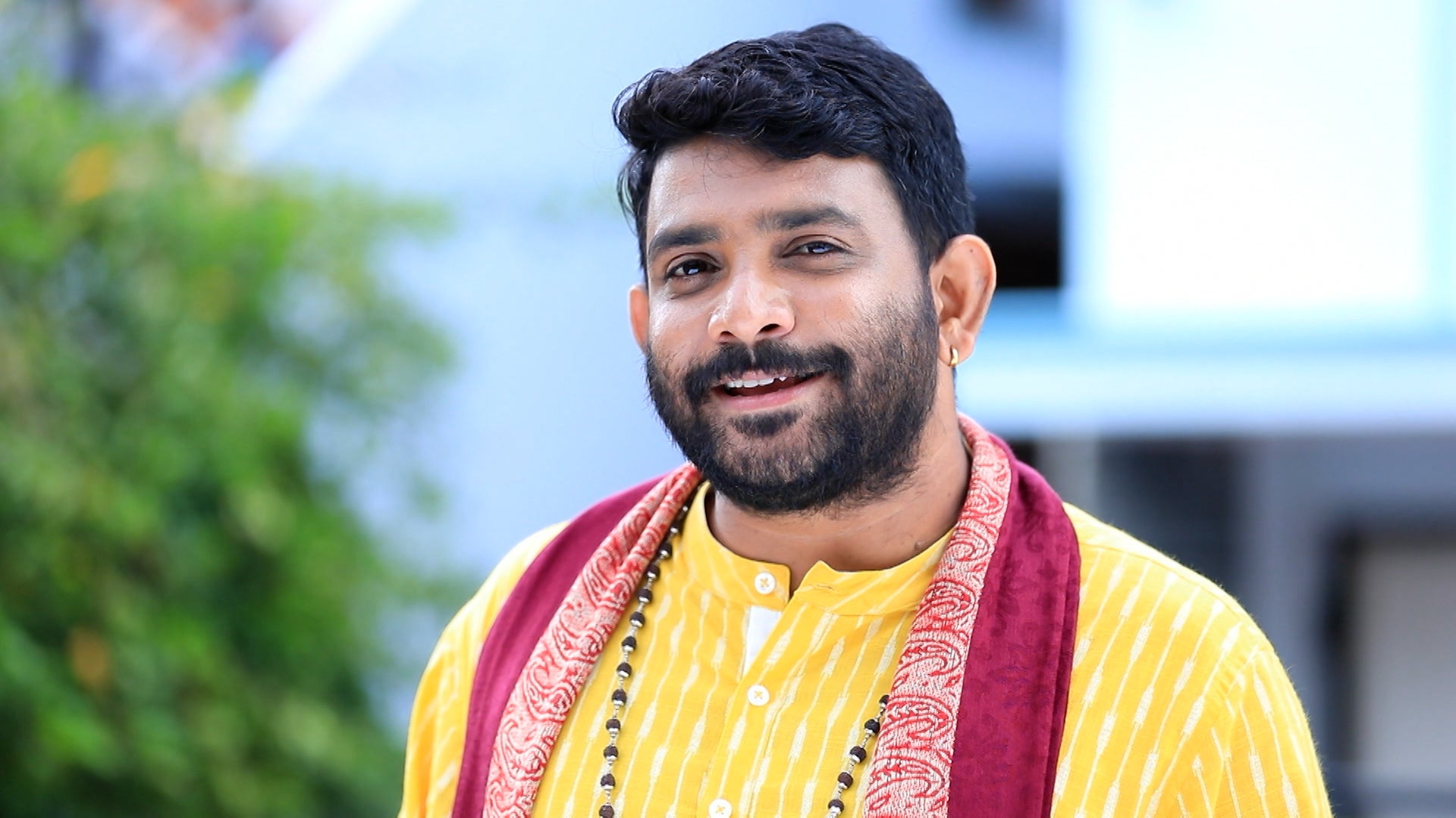 Watch Ganda Hendthi Season 1 Episode 73 : Sitara Entry To Murali House ...