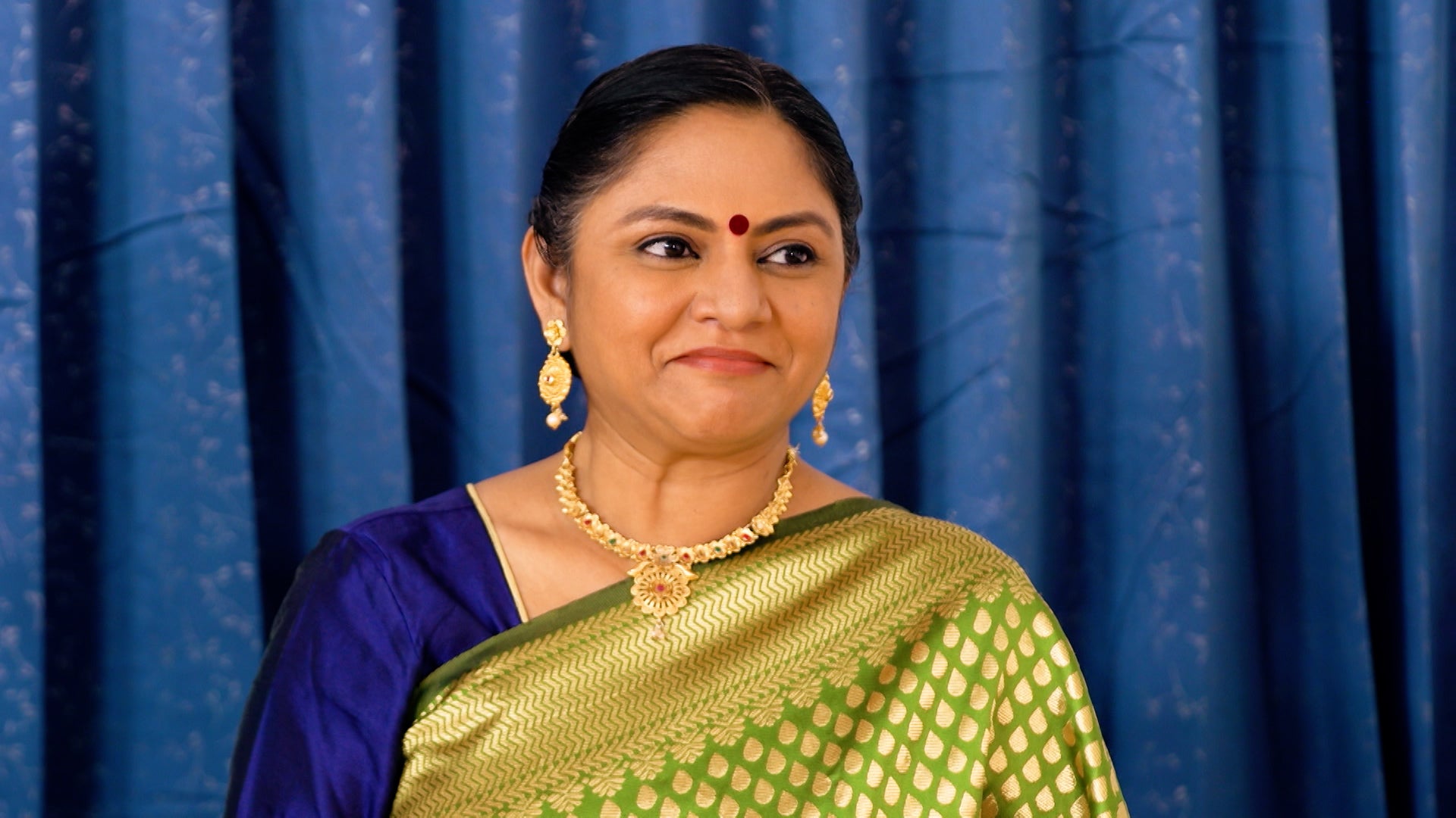 Watch Rashi Rikshawwali Season 1 Episode 952 : Suvarna Feels Happy ...