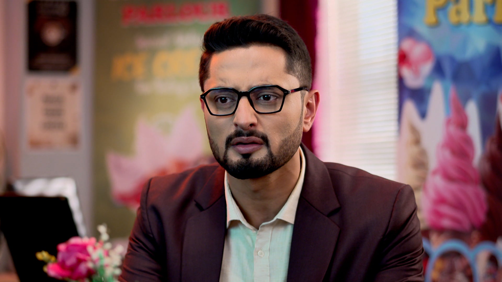 Watch Tumpa Autowali Season 1 Episode 501 : Abir Threatens Tumpa ...