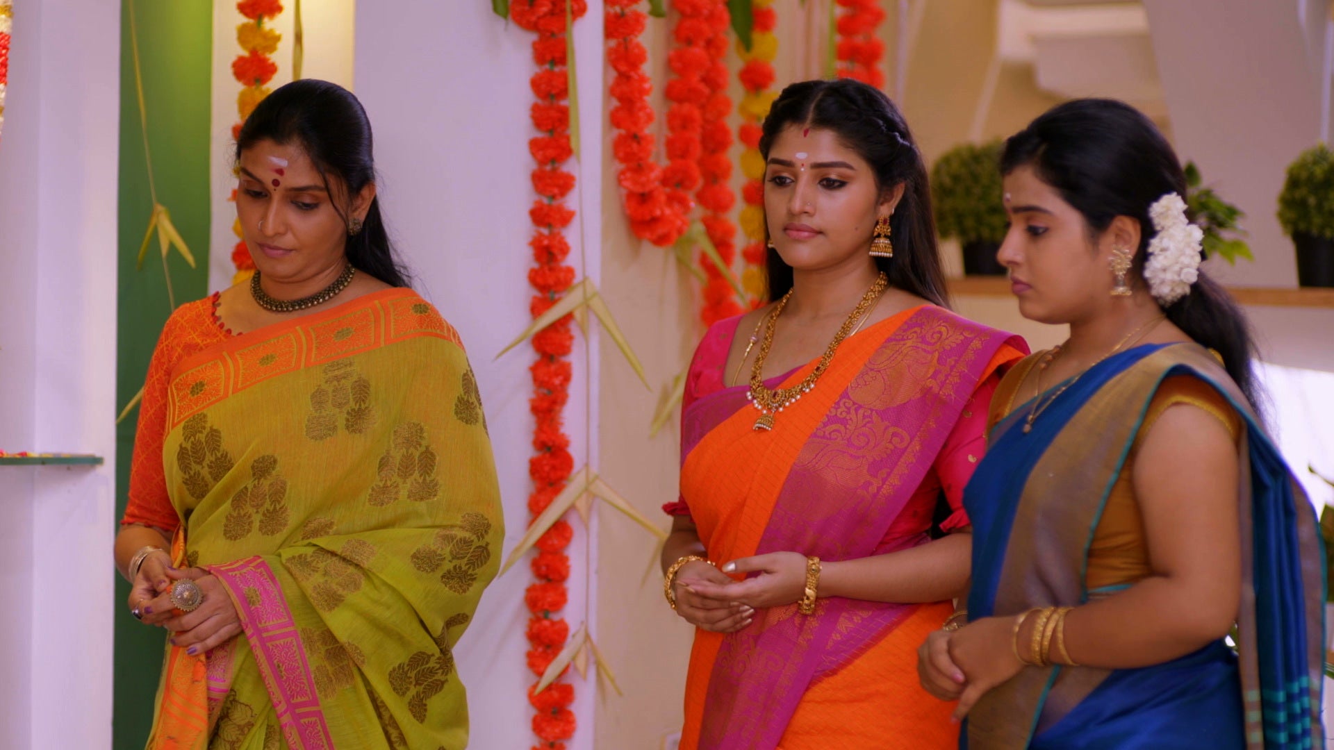 Watch Thirumanam Season 1 Episode 463 : A New Challenge For Janani And ...