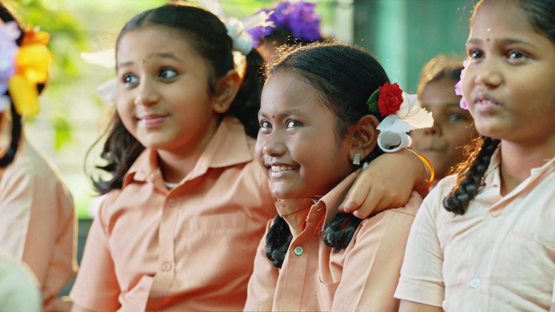 Watch Perazhagi Season 1 Episode 2 : A Ray Of Hope For Podhum Ponnu ...