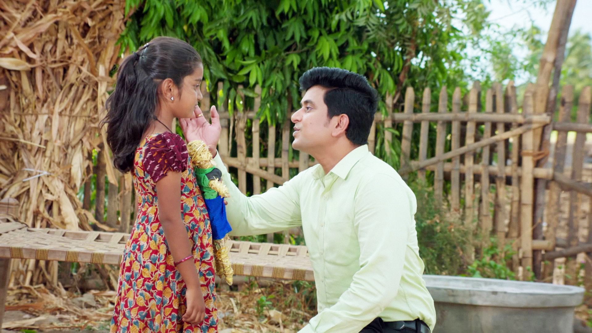 Watch Mynaa Season 1 Episode 43 : Will Valli Disclose Mynaa's Truth ...