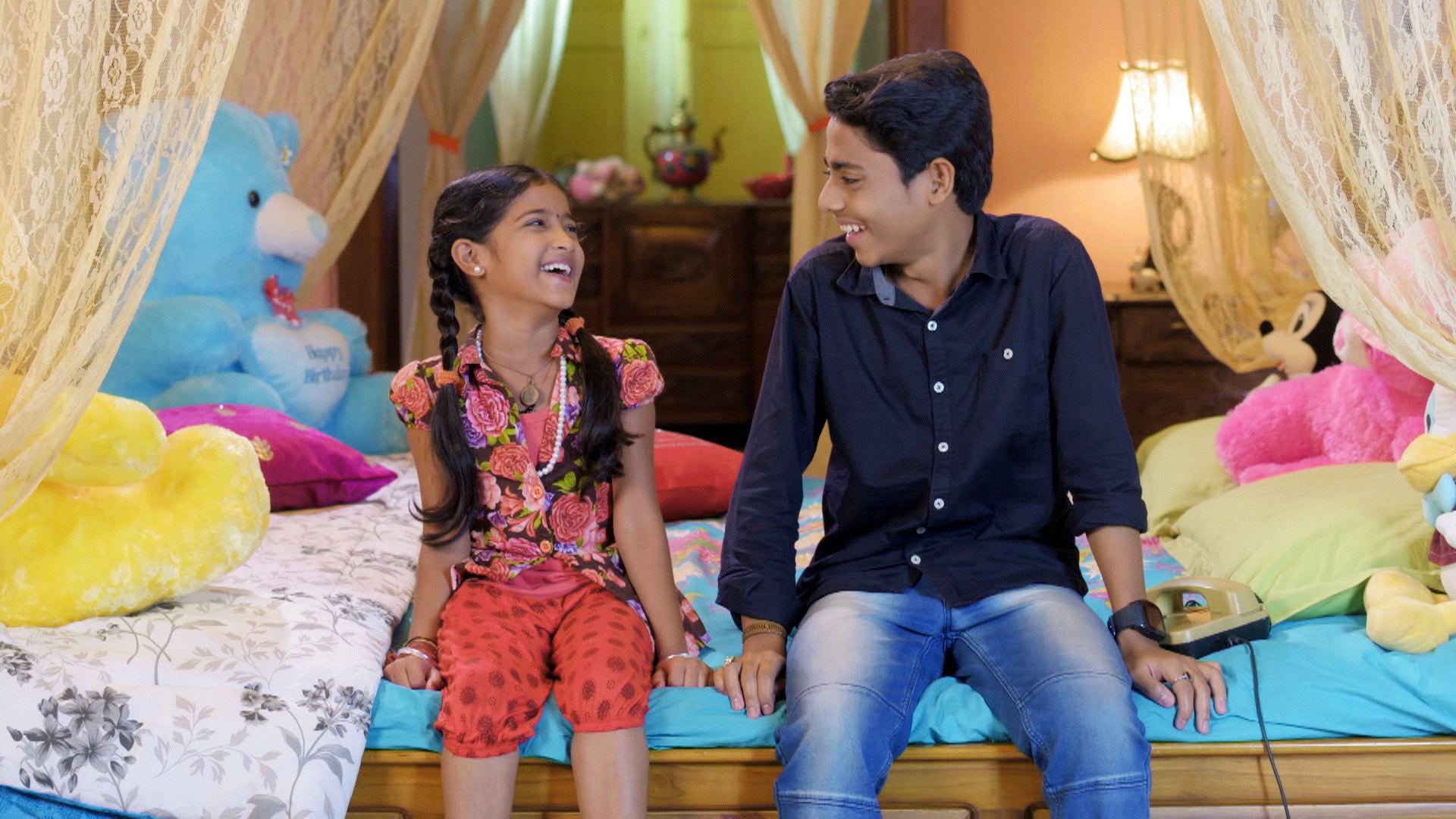 Watch Mynaa Season 1 Episode 83 : Mynaa-Shiva's Time Together! - Watch ...